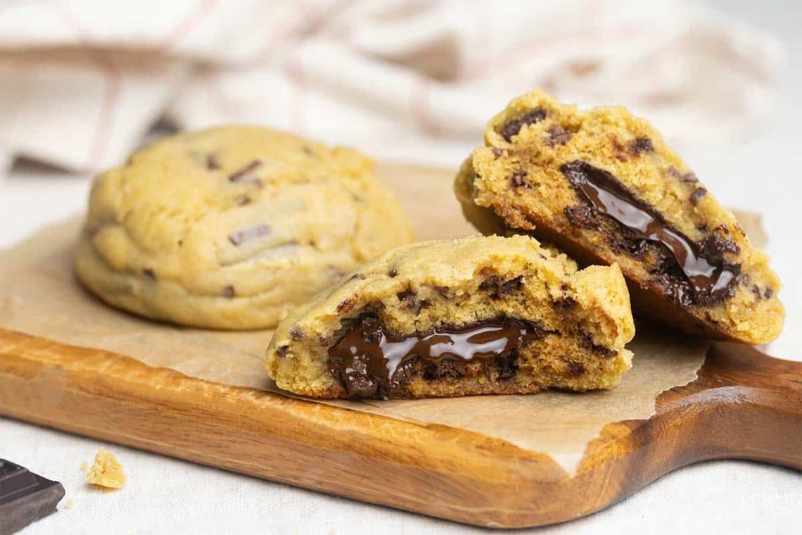 20+ CHOCOLATE FUDGE COOKIE RECIPES - Starters and Treats